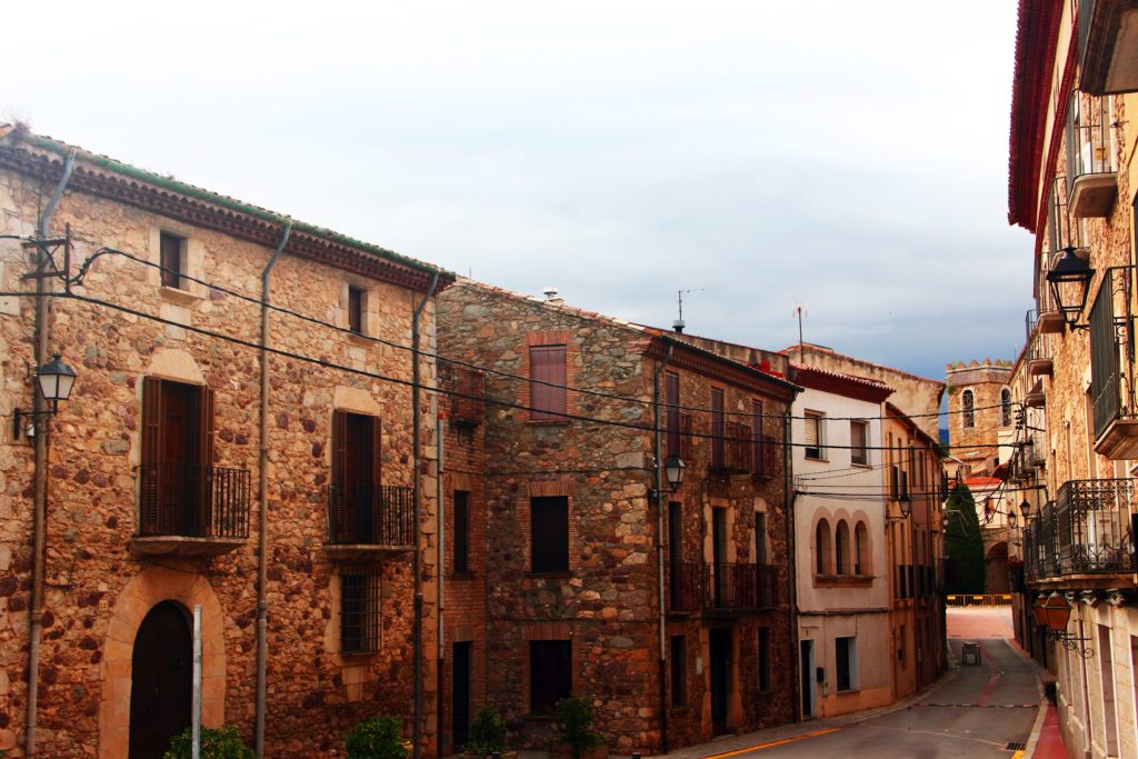 Le village de Darnius vu de l’intérieur | Au sud des Pyrénées 2025